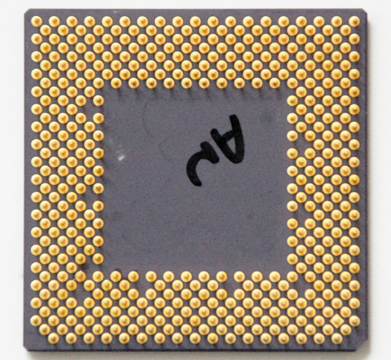 AMD Athlon (K7) - CPU MUSEUM - MUSEUM OF MICROPROCESSORS & DIE PHOTOGRAPHY