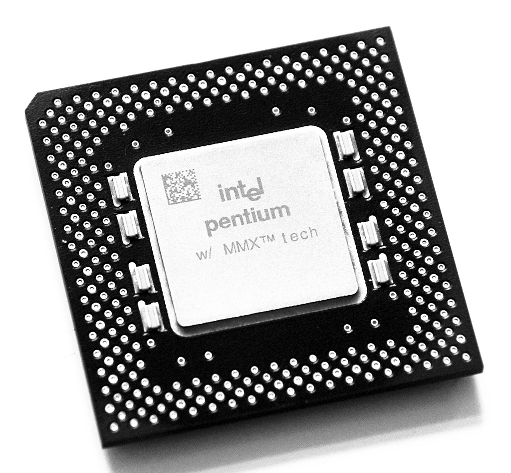 Intel Pentium MMX - CPU MUSEUM - MUSEUM OF MICROPROCESSORS & DIE ...