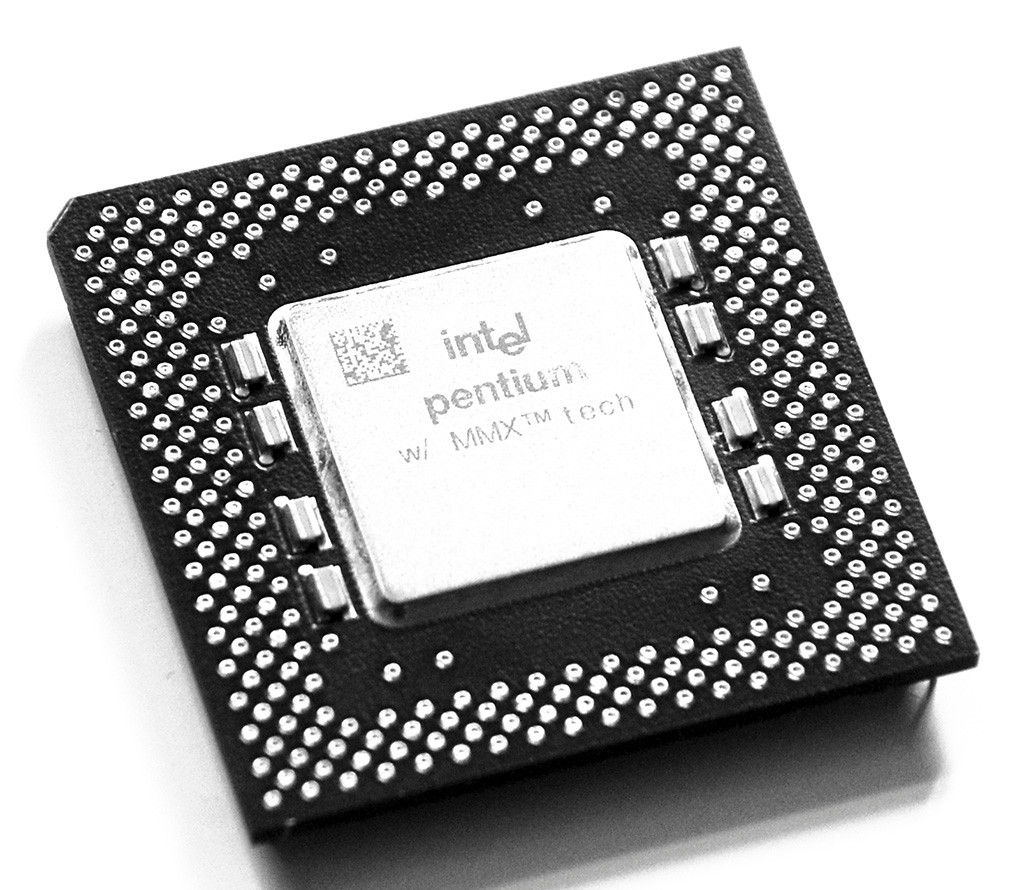 Intel Pentium MMX - CPU MUSEUM - MUSEUM OF MICROPROCESSORS & DIE ...