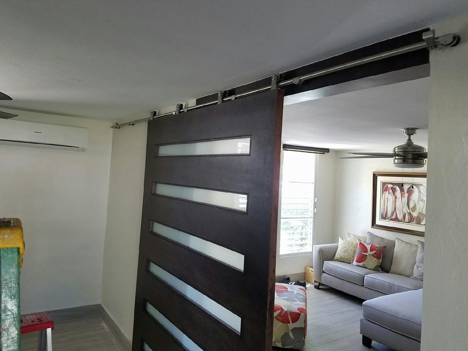 Puertas al Estilo Establo / Barn doors - Puertas y Ventanas de Madera ...