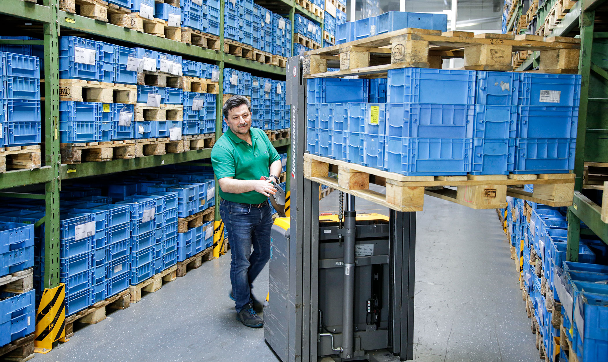 Logistik + Verpackung - Wagenaar GmbH Co. KG – Zink Druckguss