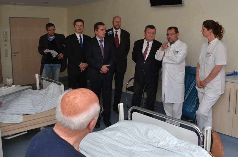 Besuch des Bundesgesundheitsministers Hermann Gröhe im AMEOS Klinikum ...