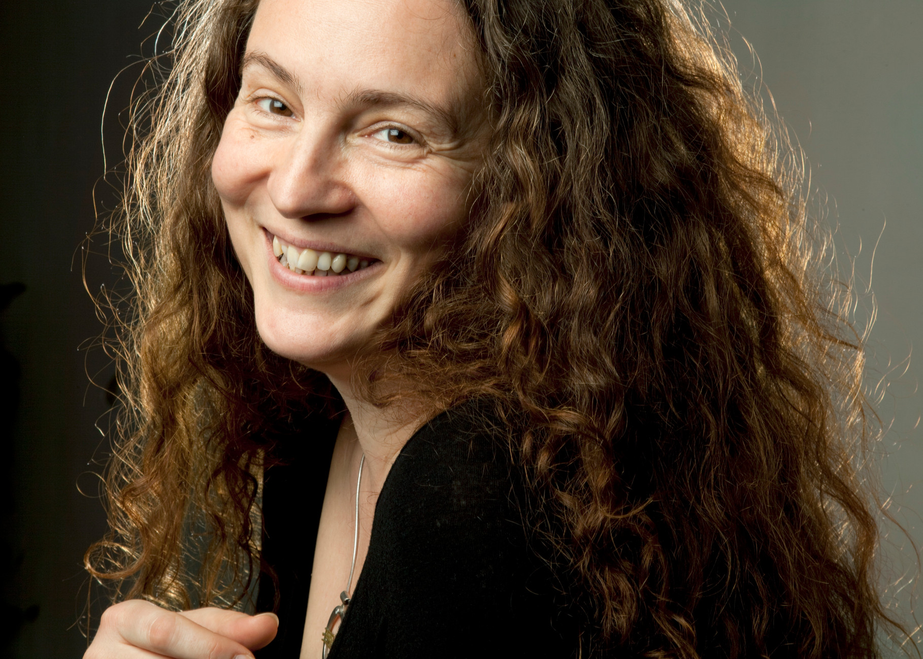 Mag. Ingrid Hofer - Deva Yamouna - per-sonare . stimme und persönlichkeit