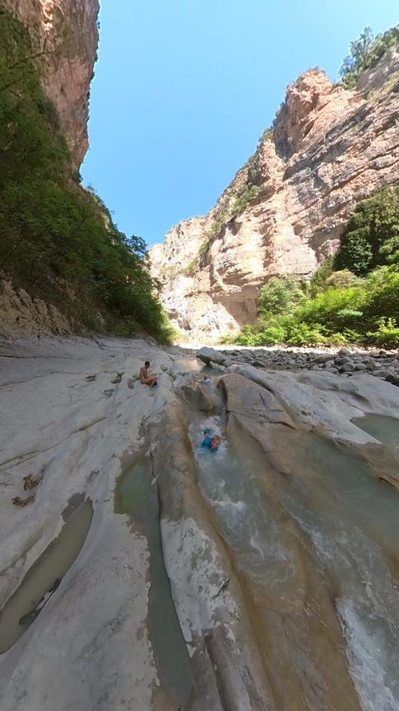 Llixhat e Benjes - Oschis Tour