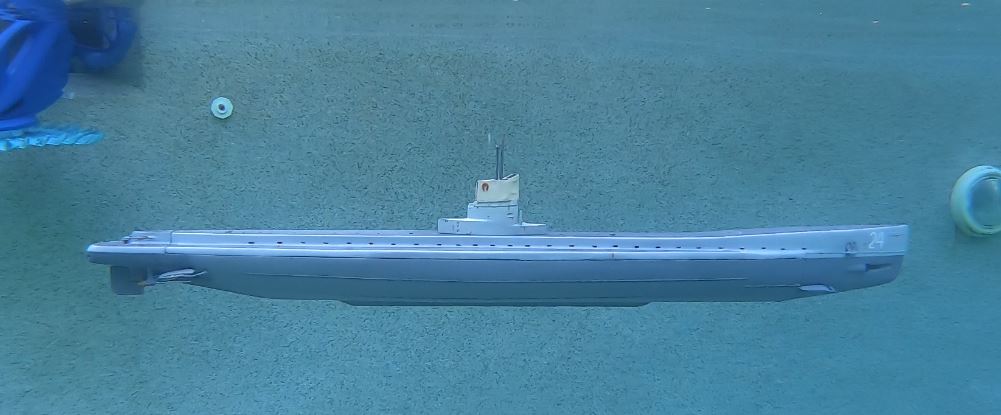 RC Model Submarine kits and cylinders - zerobubblemodeldesign