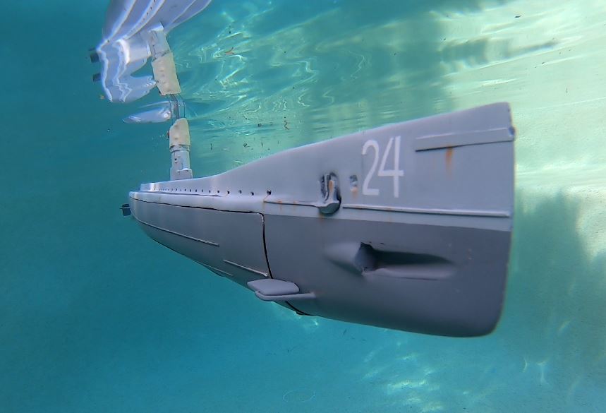 RC Model Submarine kits and cylinders - zerobubblemodeldesign