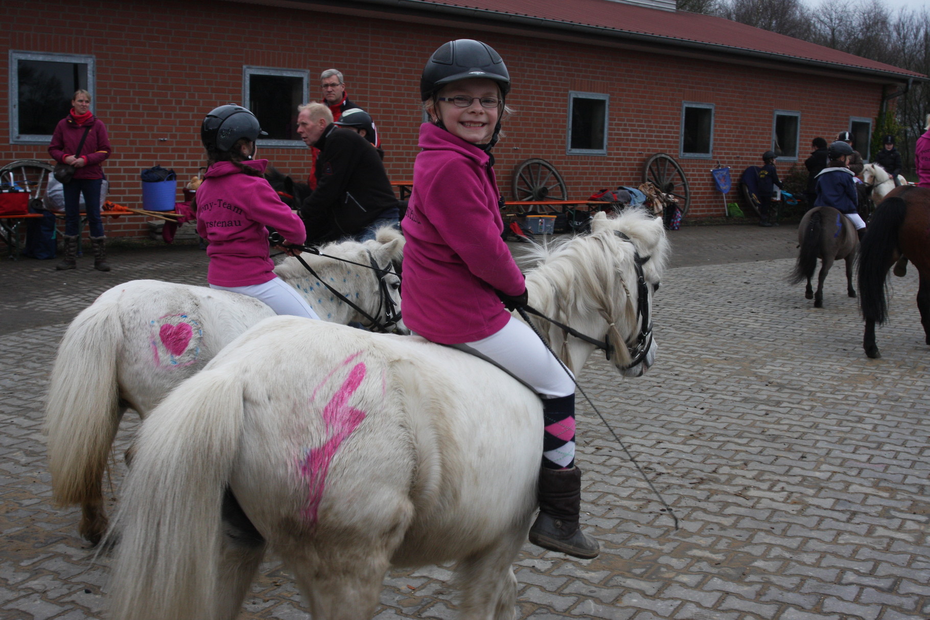 Ponyspiele - ruf-fuerstenaus Webseite!