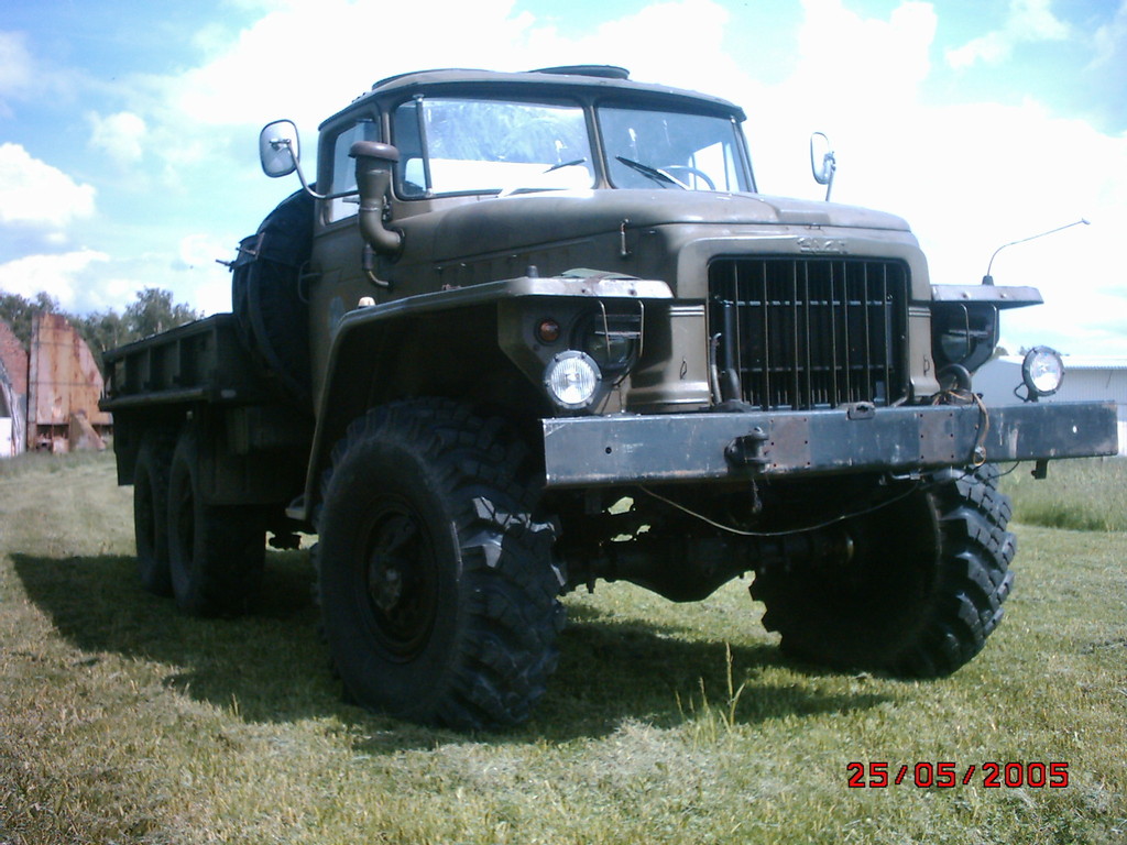 Ural 375 D der Russe - hangar334s jimdo page!