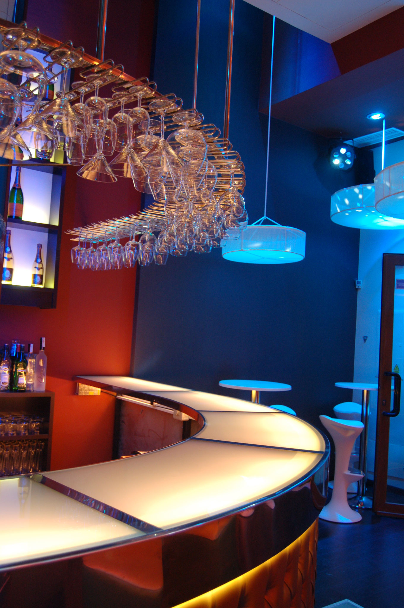 Barras de bar - Bienvenid@ a barrasdebar.com. Diseño, fabricación y ...