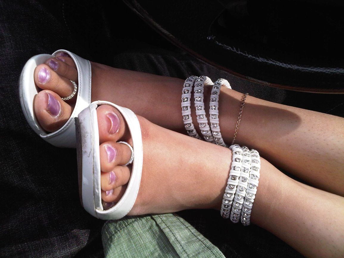 Pictures of the goddess feet - punjabi-footgoddesss