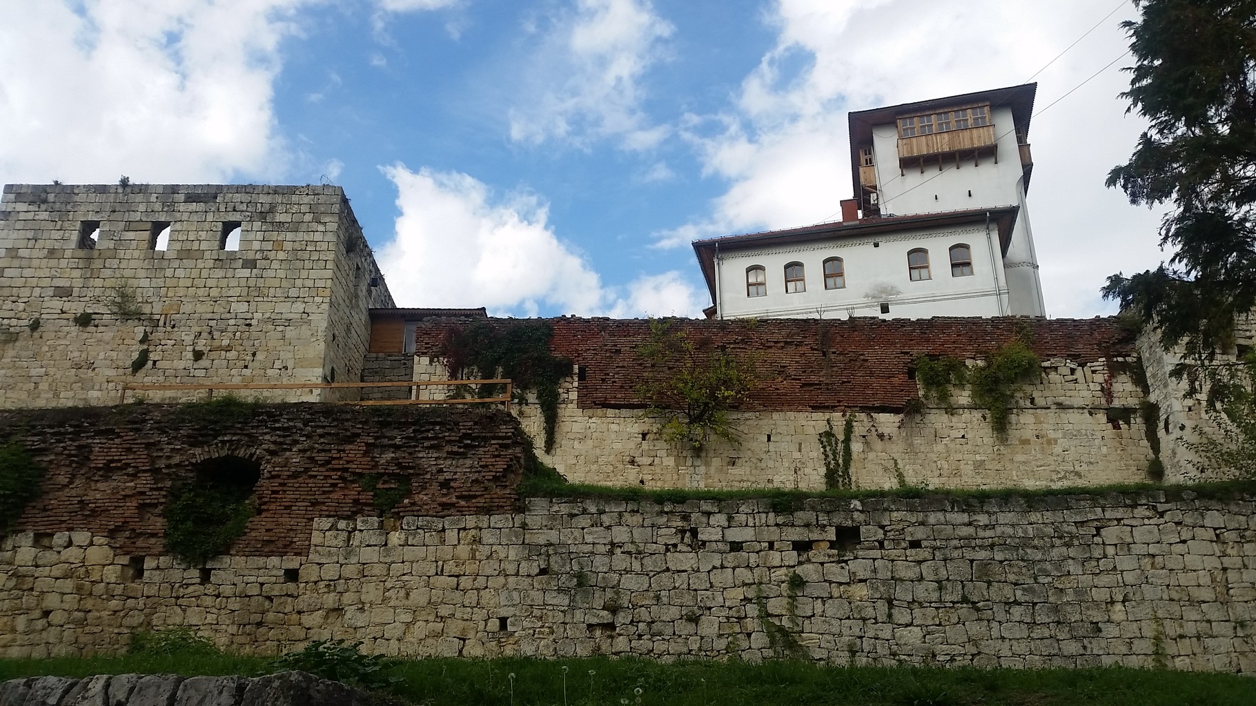 Gradacac - kulturstaedtebosnienss Webseite!