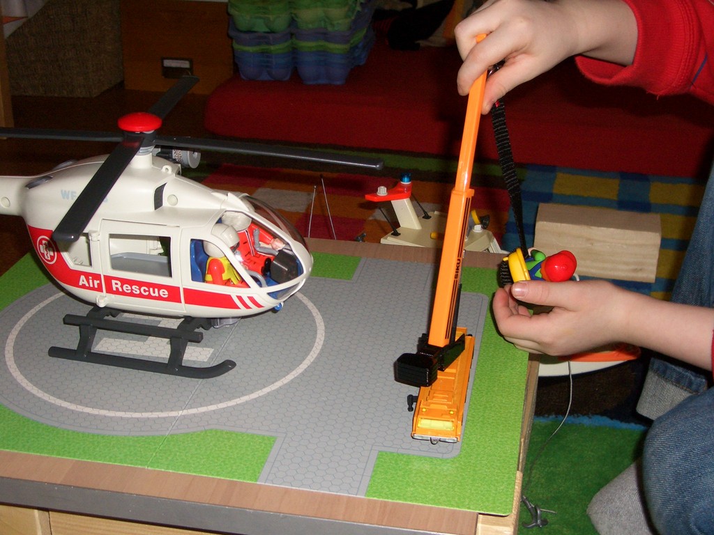 Nicht-Direktive SPIELTHERAPIE nach Virginia Axline - Heilpädagogische ...