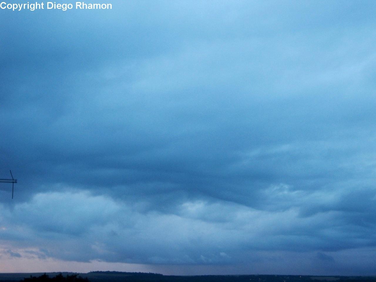 Stratus - Tudo sobre fenômenos atmosféricos - conceitos, fotos e vídeos