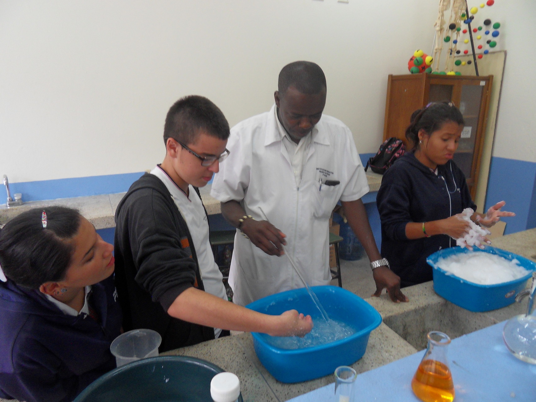 PROYECTO GEL ANTIBACTERIAL - Página web de pedroambiental