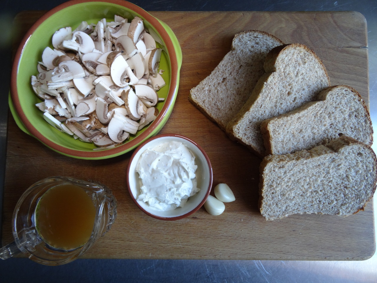 Creamy Garlic Mushrooms on Toast - The Credit Crunch Cooke
