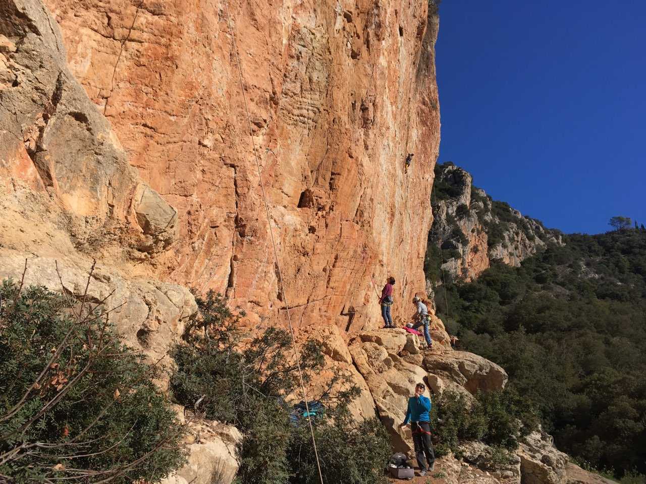 Sortie Escalade Cabasse (Var) - zig-zag-escalade: Moniteur escalade et ...