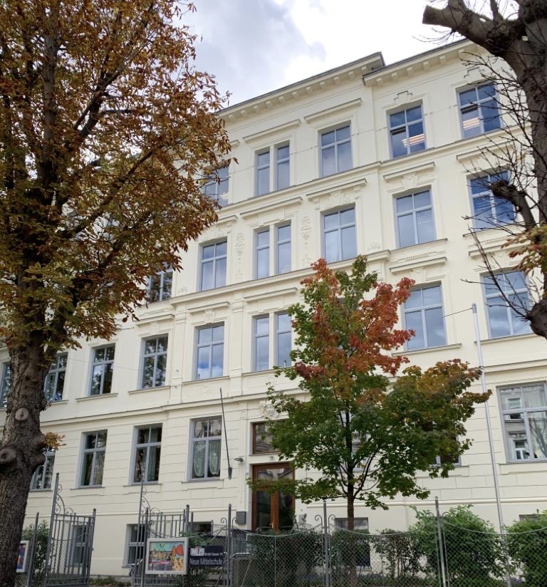 Kontakt - NMS Brüßlgasse