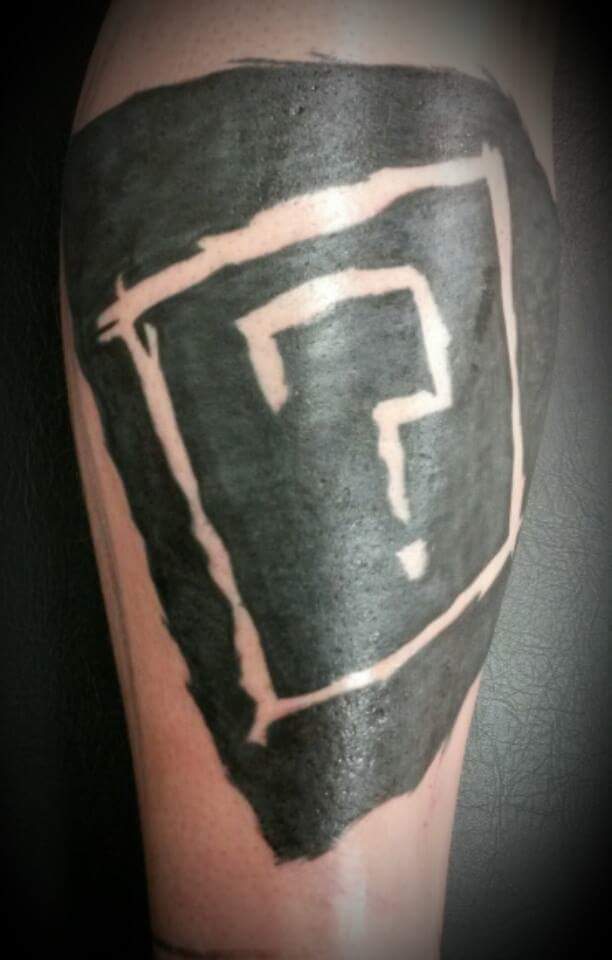 Diverses - Pimp Skin Tattoo