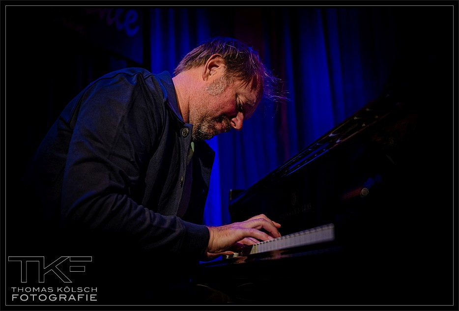 Daniel Karlsson Trio: „Wir sind uns oft selbst voraus“ - kultur-kritik