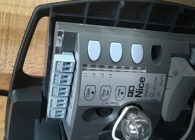 Ré-initialisation des automatismes NICE avec système BUS - Automatisme ...