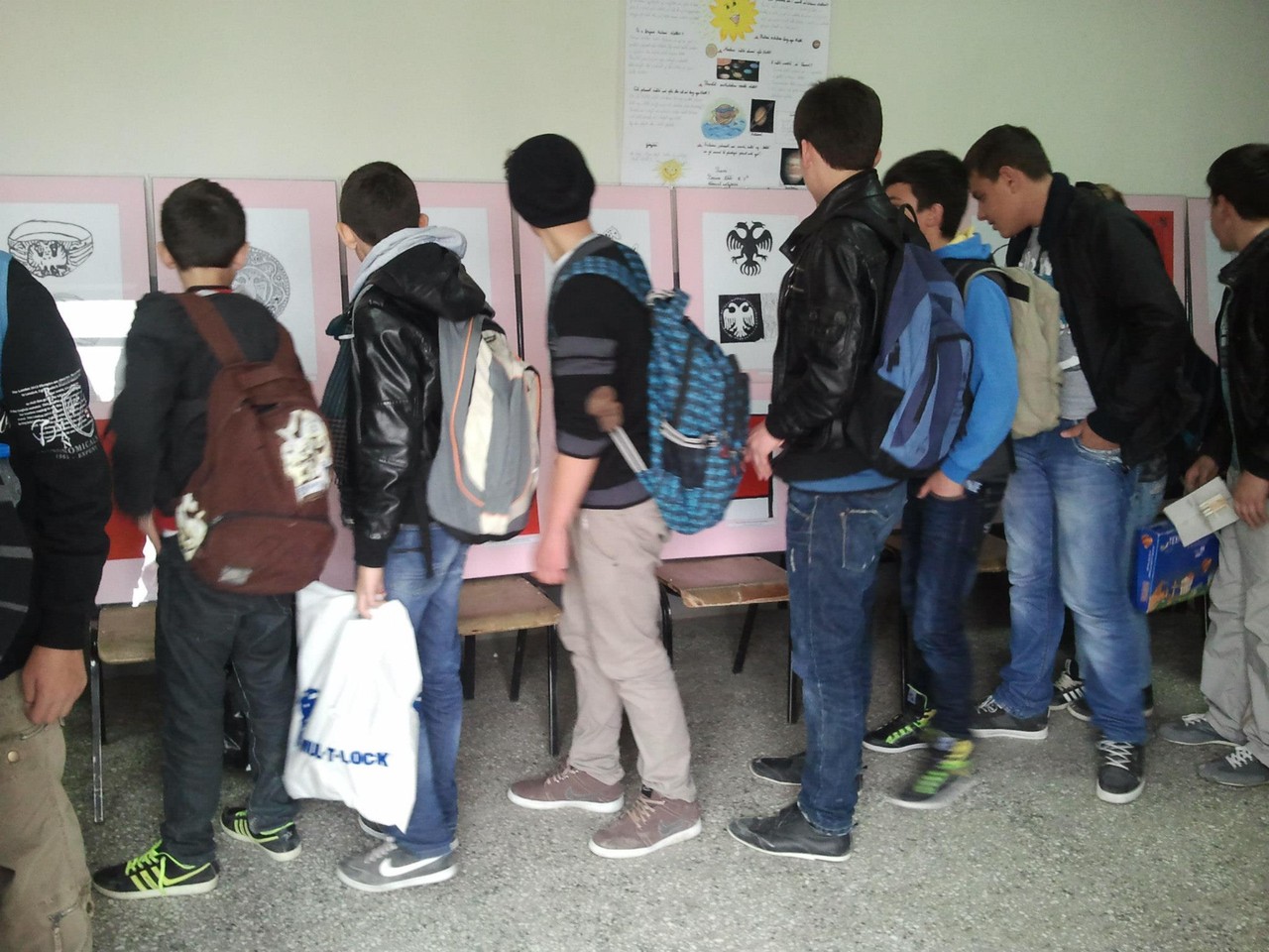 Me date 26.12.2012 nxenesit percollen shfaqen Arushi Bernard - LIBËR ...