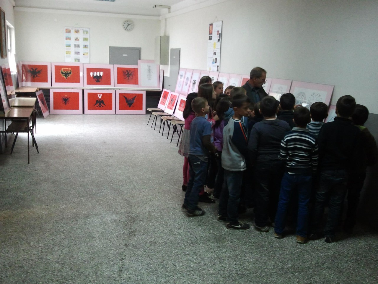 Me date 26.12.2012 nxenesit percollen shfaqen Arushi Bernard - LIBËR ...