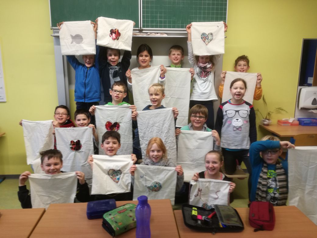 Textiles Gestalten in den 4. Klassen - grundschule-sg-siedenburgs Webseite!