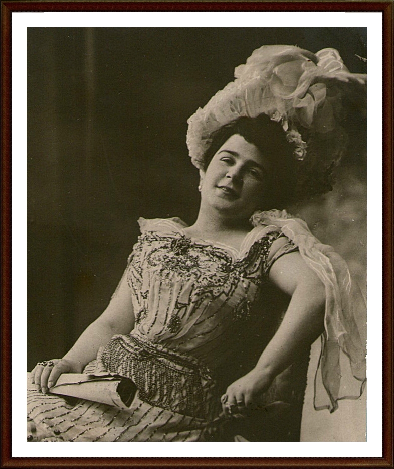 Emma Carelli - soprano - Grandi Voci JimdoPage!