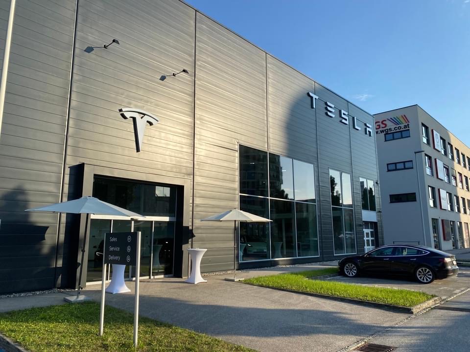 Neues Tesla Service Center in Linz - Tesla Club Austria