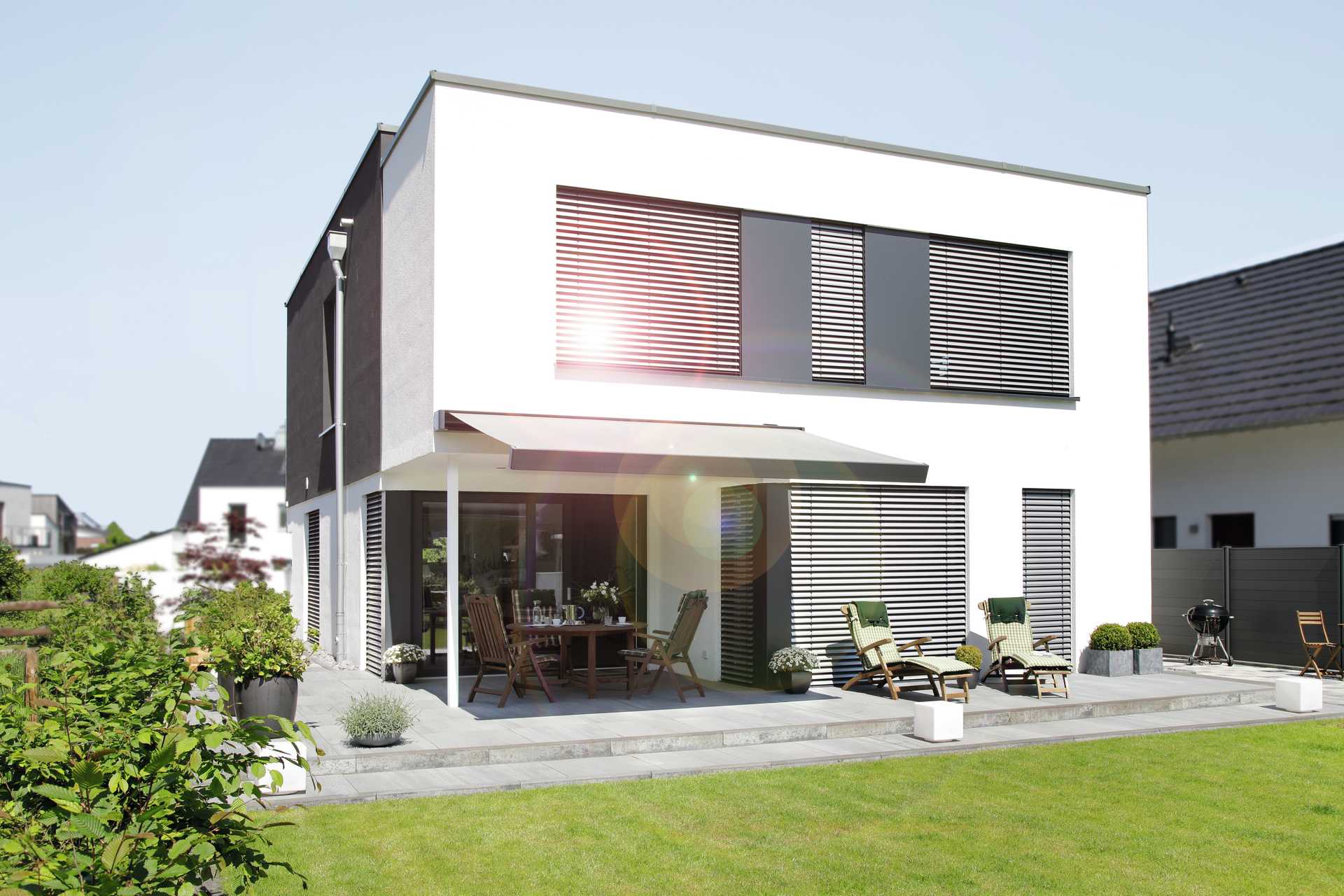 WAREMA Neubau Aufsetz-Außenjalousie - Henneken Duisburg