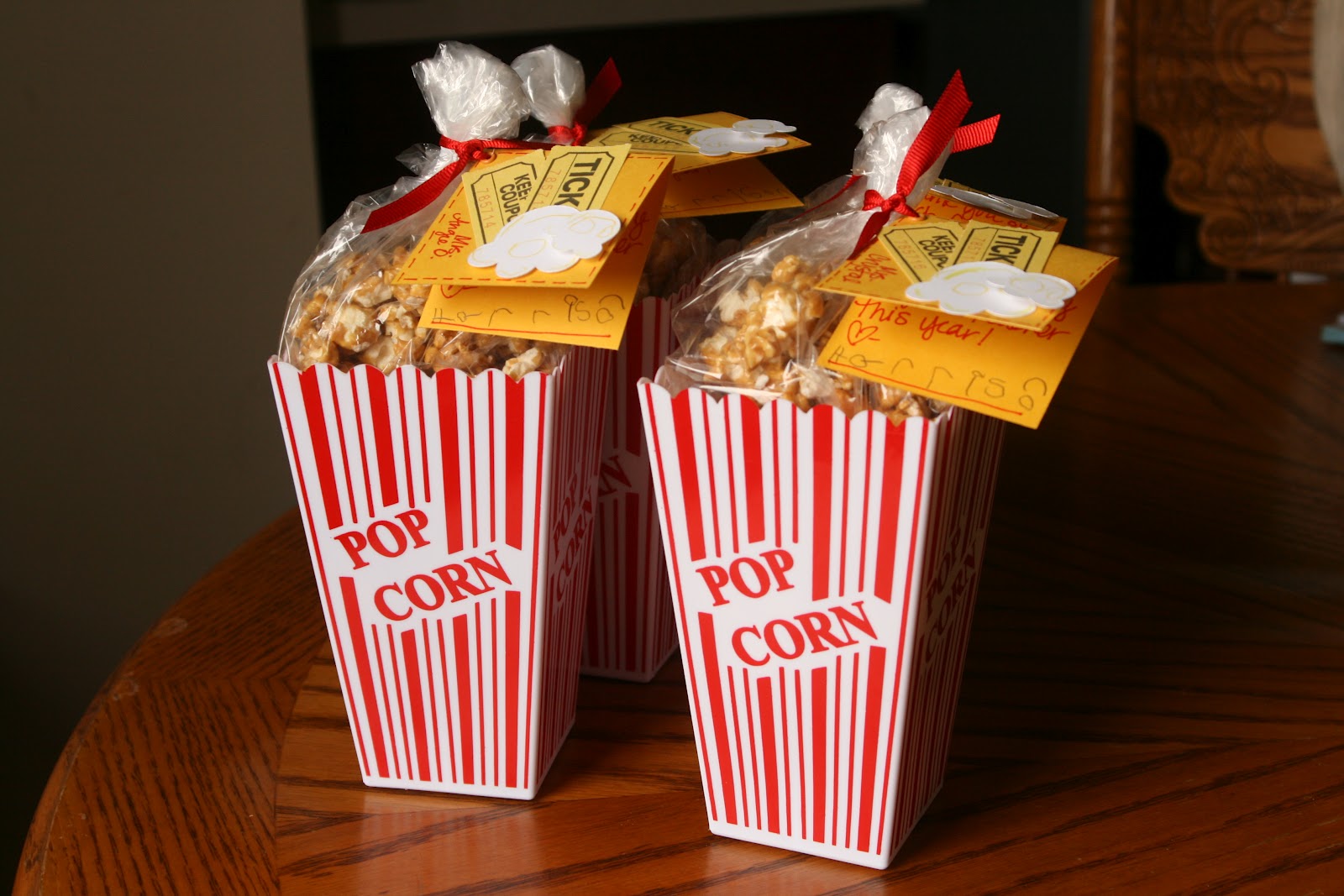 How Custom Printed Popcorn Boxes Increase Branding Value? - pakboxes