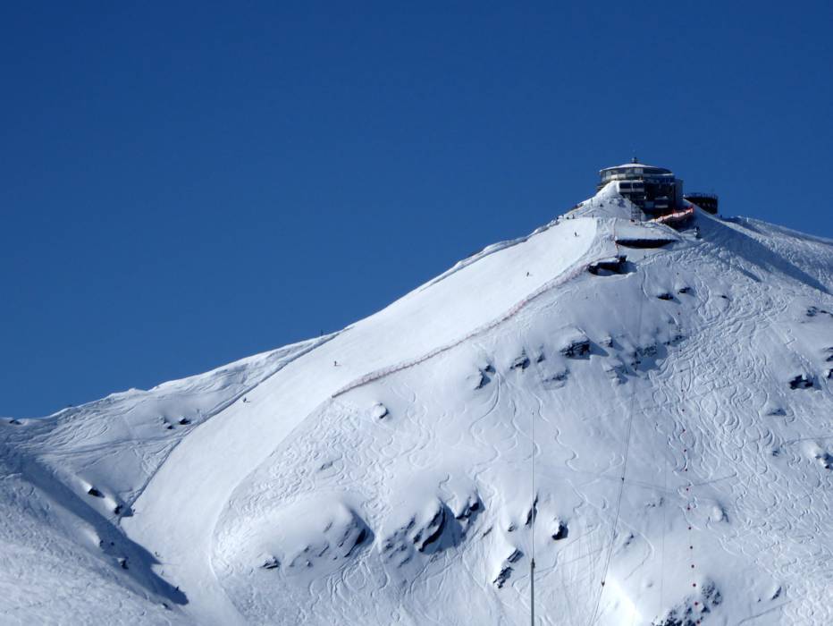 Ski the Steepest Ski Slope in the World on the Schilthorn - Interlaken ...