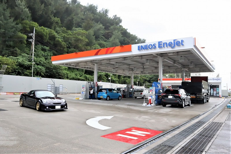 沖縄・名護市のセルフ手洗い洗車場はシークレットビーチ感がすごい。「ENEOS EneJetセルフ名護SS（世冨慶エッソ）」のメニュー、料金設定は？ - 沖縄くるまーい