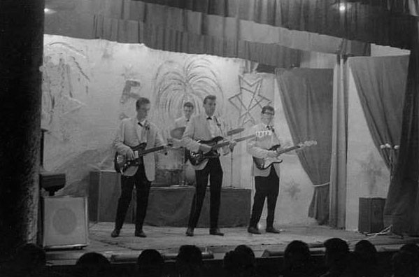 The Jumping Jewels - biografie 1962 - 60s Neder-Gitaar-Rock