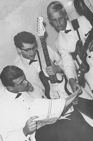 The Jumping Jewels - biografie 1962 - 60s Neder-Gitaar-Rock