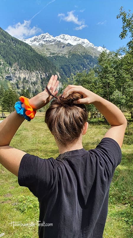 Dutt mit Scrunchie: Moderner Scrunchie Dutt mit Anleitung ...
