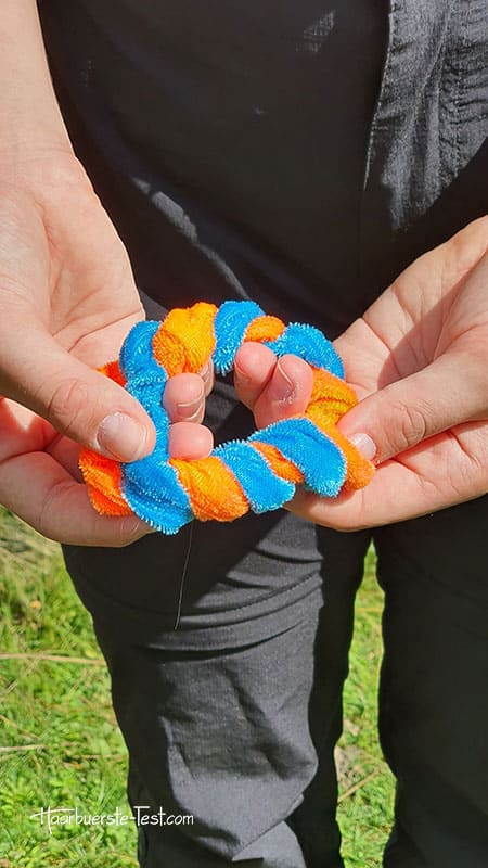 Dutt mit Scrunchie: Moderner Scrunchie Dutt mit Anleitung ...