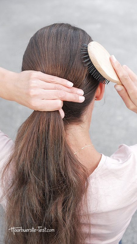 Niedriger Dutt Anleitung: Dutt mit geflochtenem Zopf ...