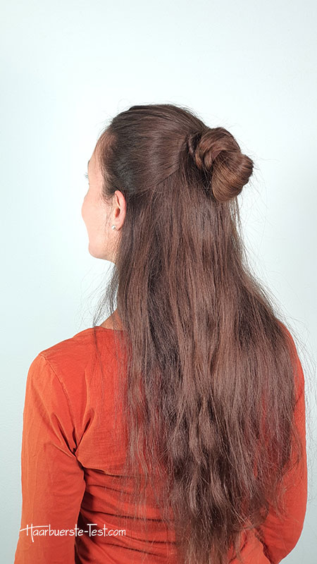 Kleiner Dutt am Oberkopf cool gestylt! Mit Anleitung ...