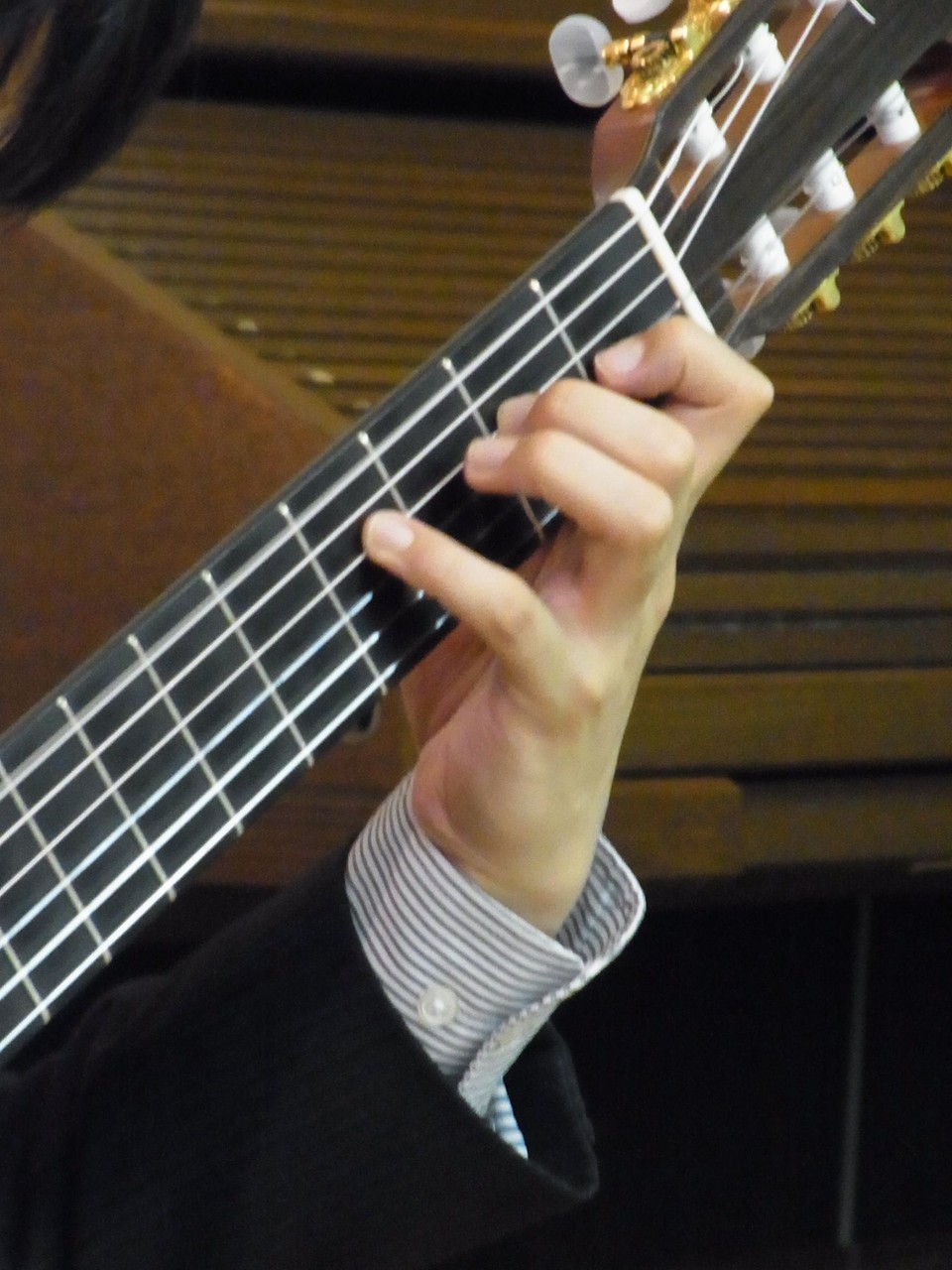 プロフィール Biography - Classical Guitarist Yuki Osa のページ