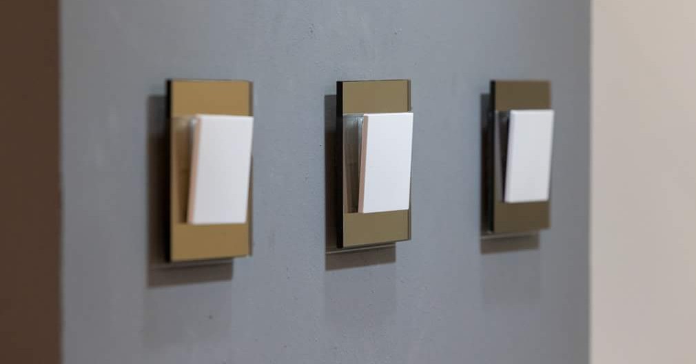 Interrupteur design verre métal bois - ECOOME