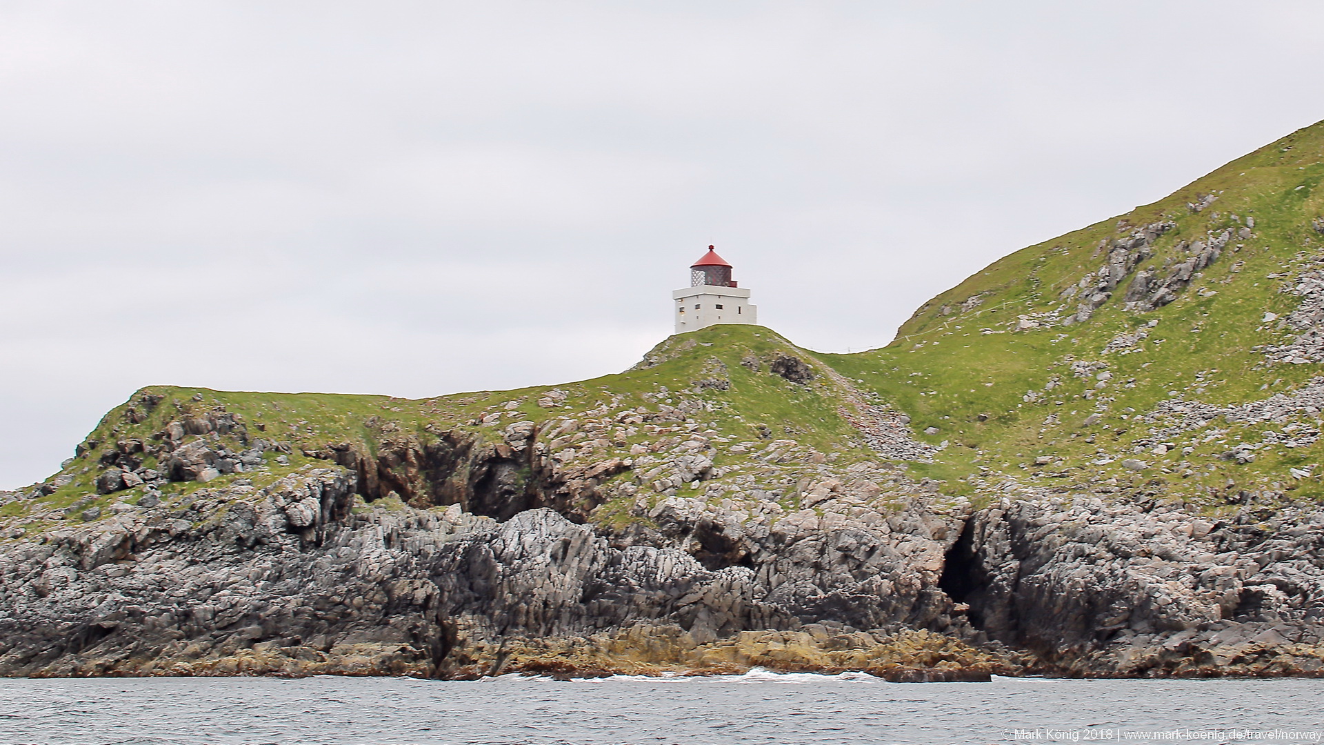 Norway places & views # 10: Bird watching boat tour at Runde island ...