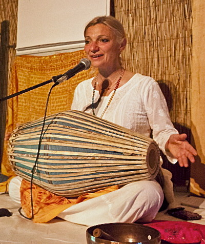 LES PERCUSSIONS INDIENNES - YOGA DE LA VOIX, Chant Sacré de l'Inde ...