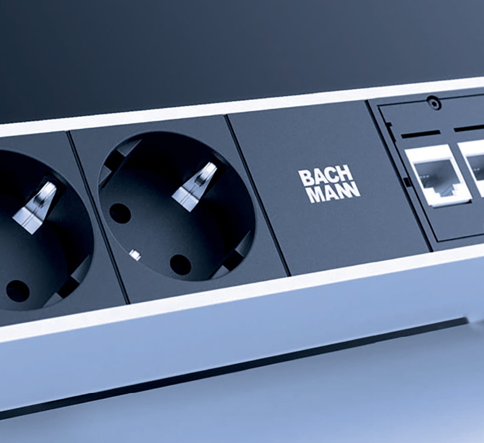 Bachmann Steckdosen für mehrere Stecker - Elektrogroßhandel Moelle