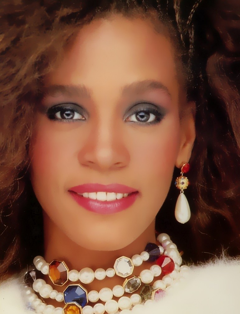 PHOTOSHOOTS - WWW.WHITNEY-HOUSTON-THE-VOICE.COM