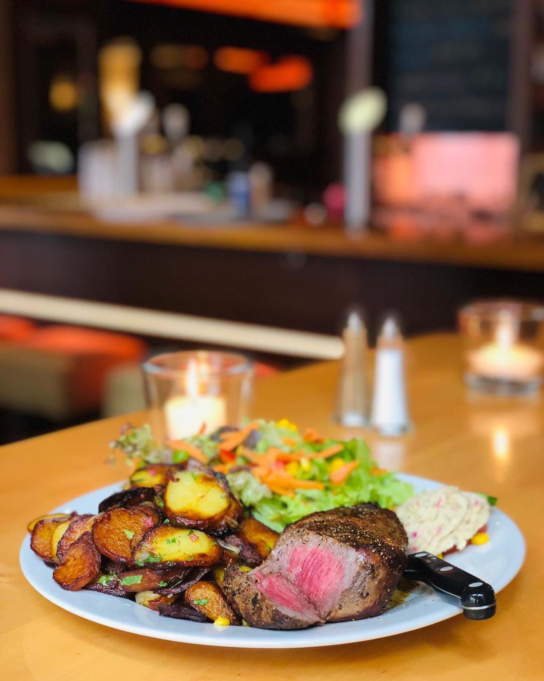 Das d-town Düsseldorf - dtown Restaurant & Bar Düsseldorf