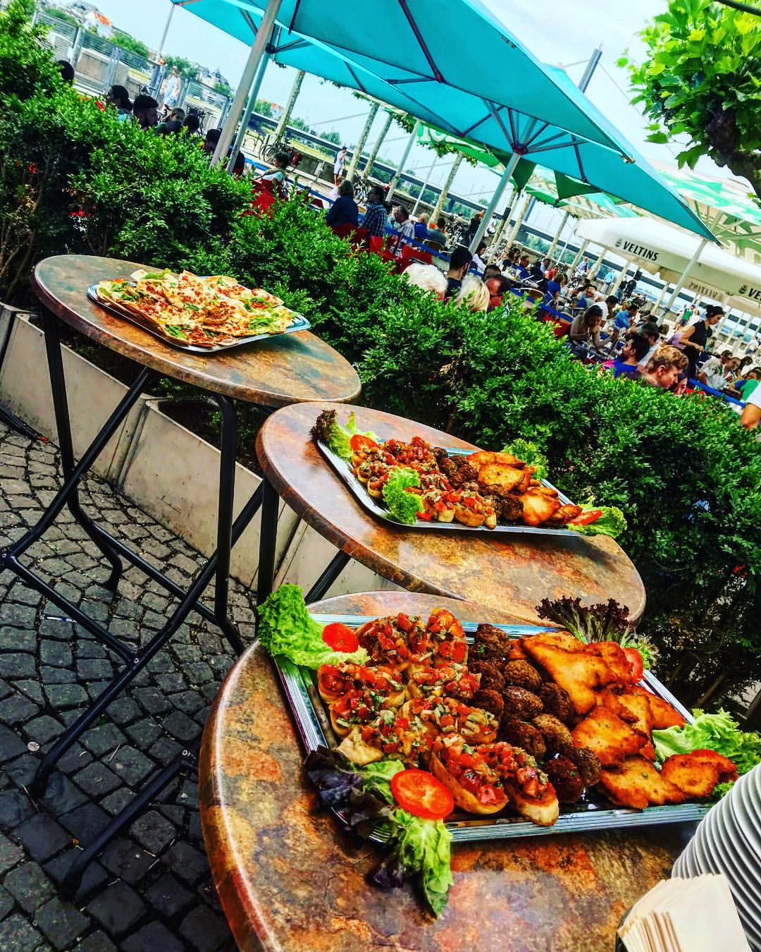 Das d-town Düsseldorf - dtown Restaurant & Bar Düsseldorf