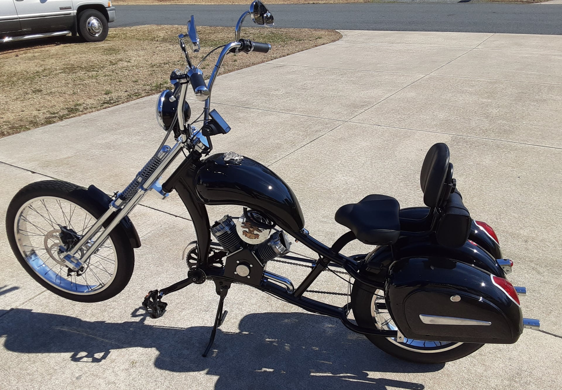 PHOTO GALLERY: Gas & Electric Bike Builds - PedalChopper