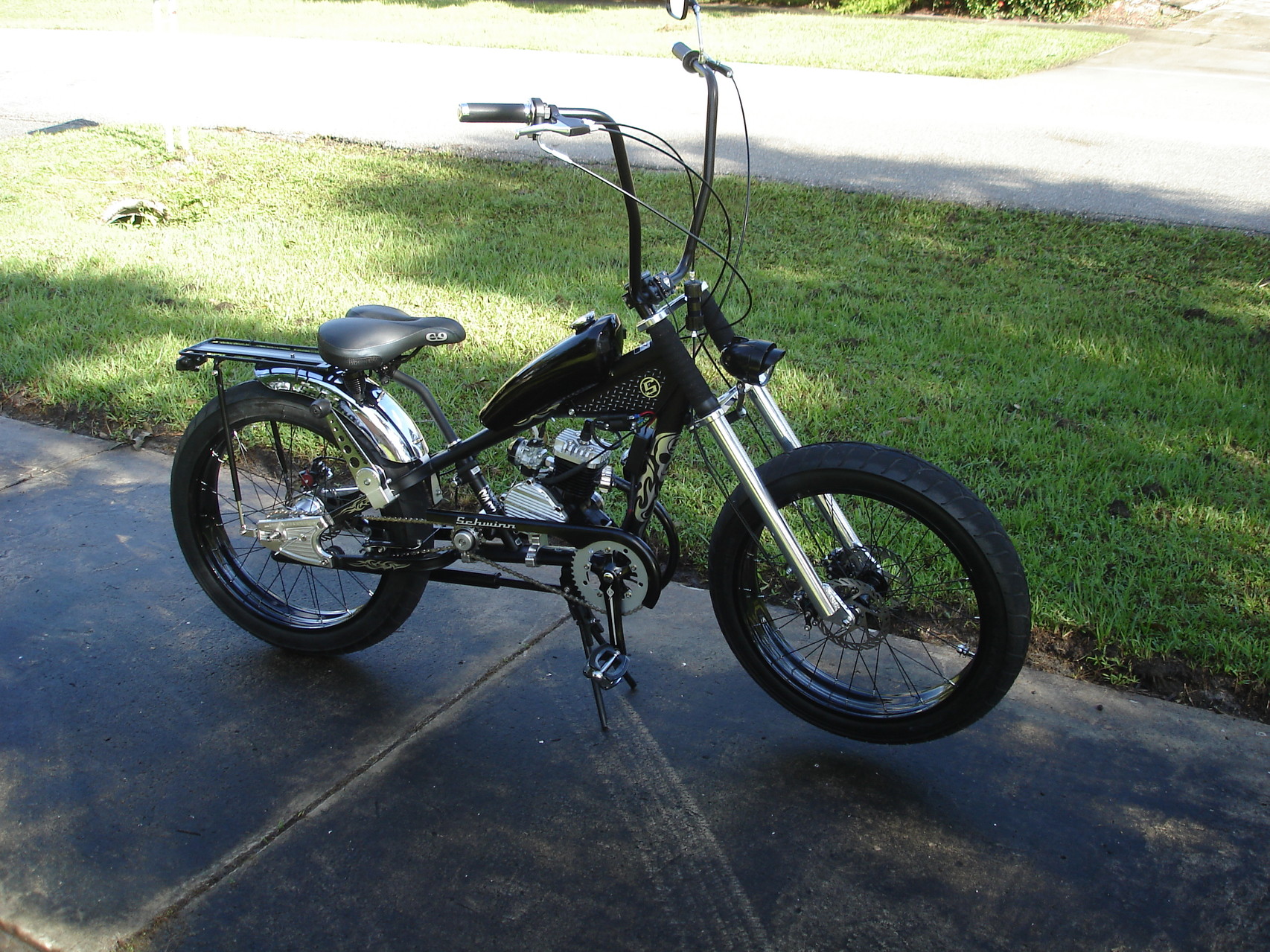 PHOTO GALLERY: Gas & Electric Bike Builds - PedalChopper