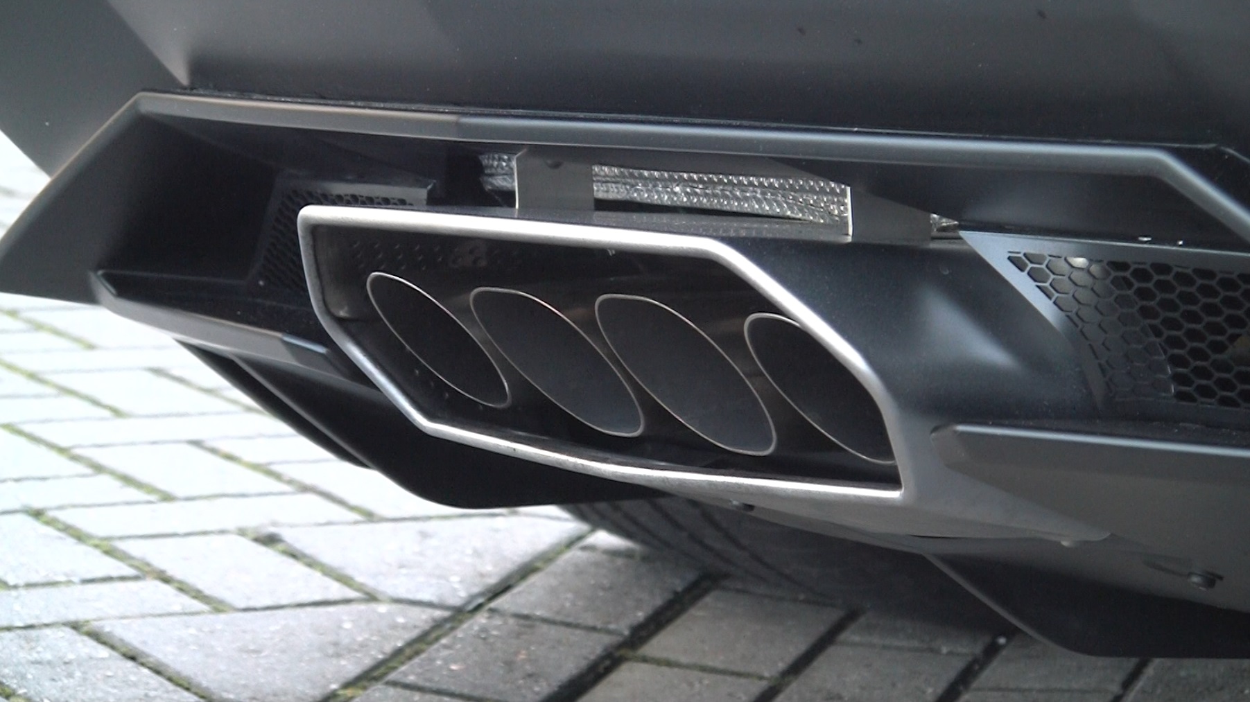 Auto Uitlaat systeem vervangen - Autobedrijf Garage Ruud Ruttenberg!